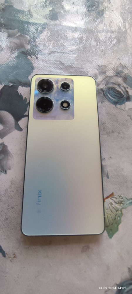 Infinix Note 30.