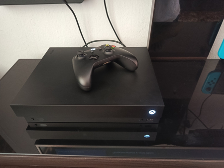 Xbox one X 2TB +90 ta oyin+3 oy garantiya