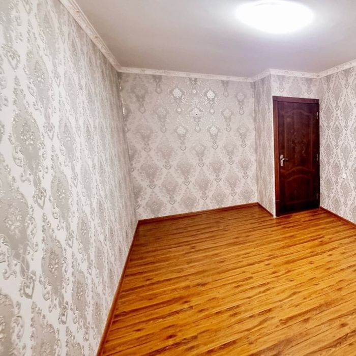 2 хонали 3 каватда жойлашган квартира тезда сотилади. 5 каватли панель