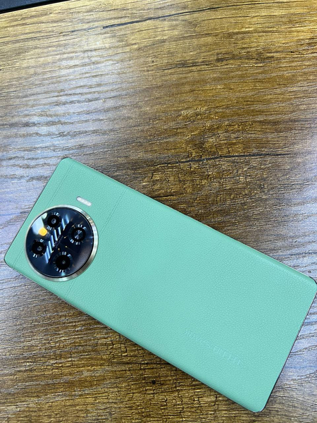 Tecno spark 20pro plus 16/256gb