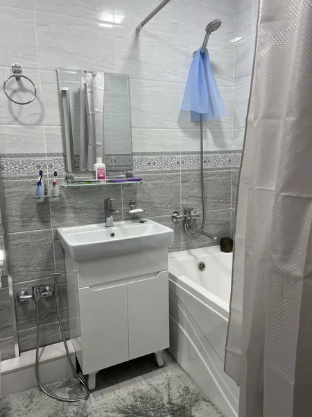 Сдается 3 х комнатная Метро Олмос ЖК Olmos Residence