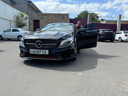 Mercedes-Benz AMG CLA-Class CLA 250 DCT 4 matic
