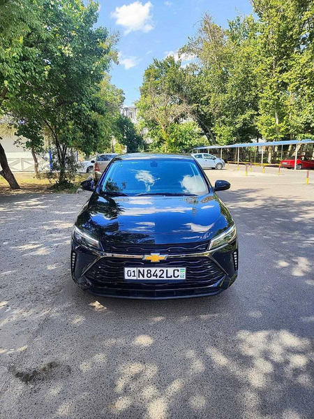 Продам машину Monza 1.3 turbo