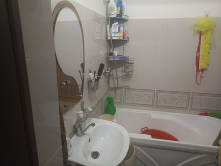 Yangi domdan 2 xonali kvartira sotiladi