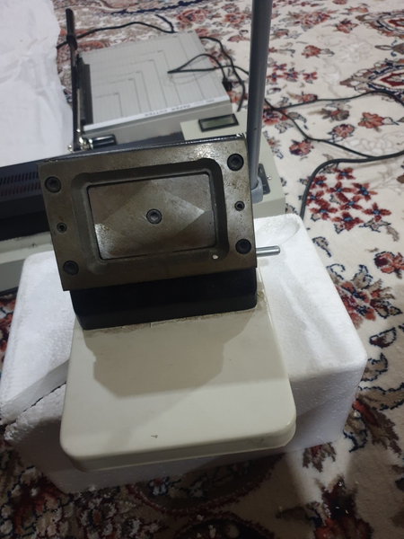 vizitka kesadigan, laminator, list kesadigan apparatlar sotiladi