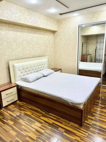 Продается 2 комнатная квартира на метро Ойбек