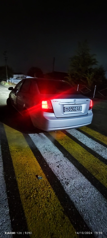 Lacetti mexanika 1.6 mator sotiladi yili 2005
