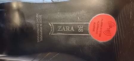Сапоги ZARA демисезонные новые размер 37 и38 (Испания)