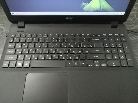 Noutbuk acer sotiladi