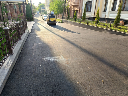 Сифатли Асфалт катта ва Кичик жойларни