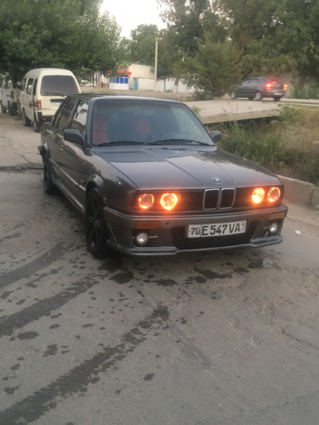 Bmw e30 sotiladi srochno