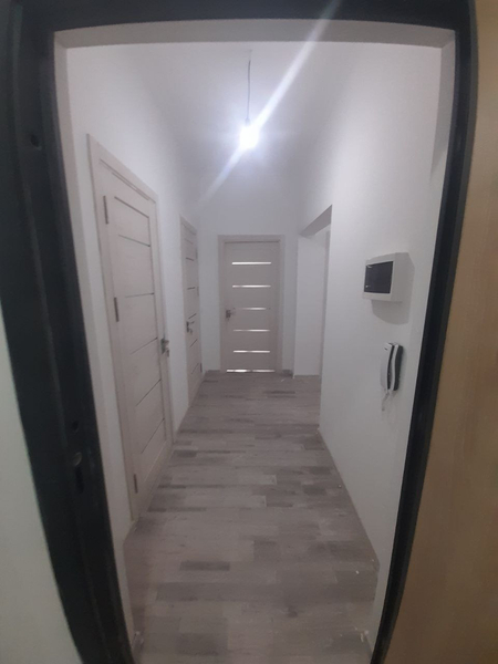 Yashnabod olmos maxallada kvartira sotiladi