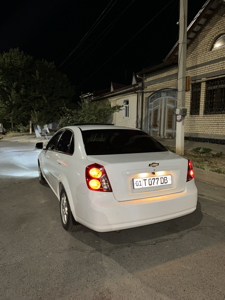 Gentra 2018 A/t sotiladi