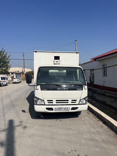 Isuzu gruzavoy sotiladi