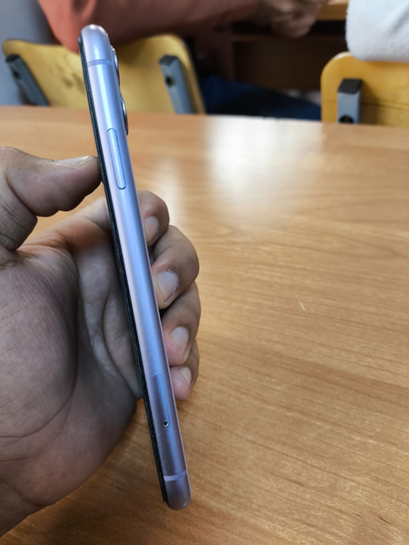 Iphone 11 karobkasi viloyatda tel ideal xolatda
