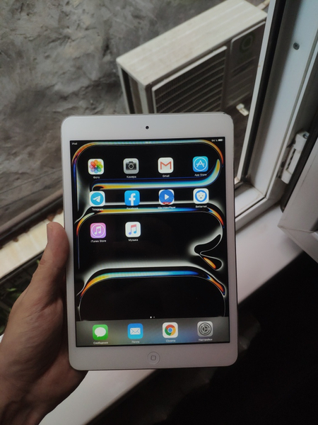 Apple lpad Air Space gray.