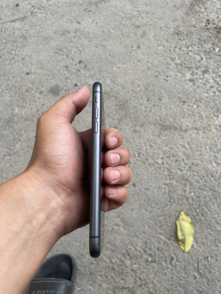 Iphone 11 sotiladi