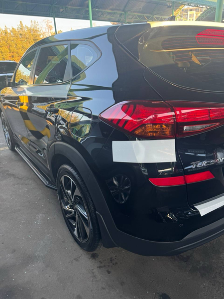 Hyundai tucson sotiladi