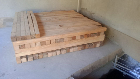 40x40.   10x10 qadash.  40 sm 2 metir