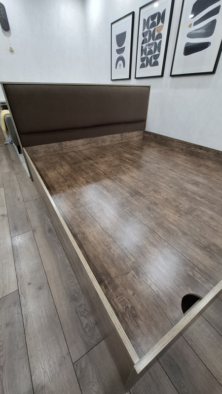 2х спальная кровать с мягким изголовьем 180×200 Без матраса!
