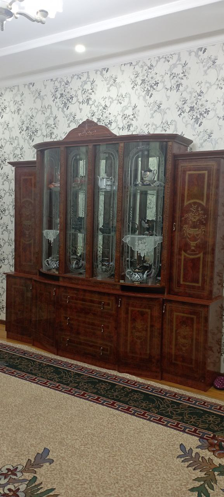 Комплект стола и стульев