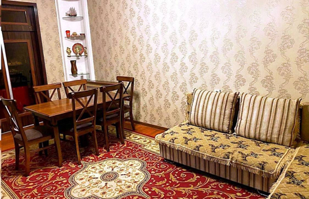 .Цквартал Чиланзар 2х3комнатная 1этаж хороший ремонт с мебелью разделн