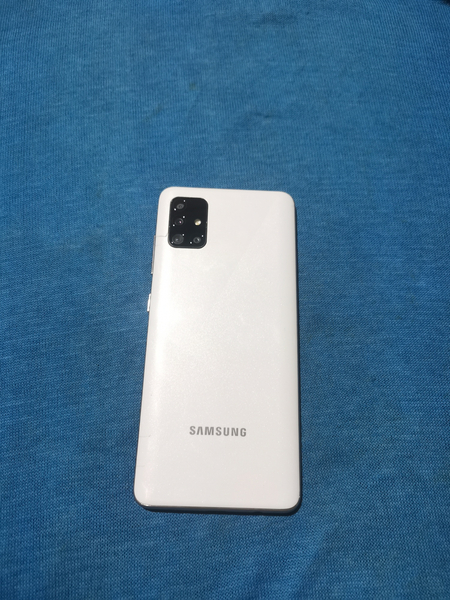 Samsung a 51 sotlad sroshna