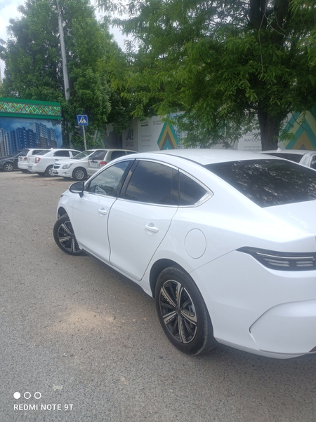BYD Chazor gibrid sotiladi Srocna 2023 dekabr