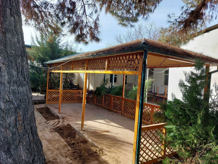 Besedka  sotiladi   kafe dam olish maskanlari uchun