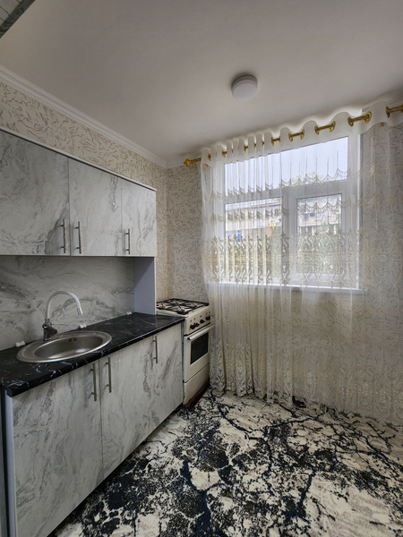 3-хонали квартира сотилади. 42900$