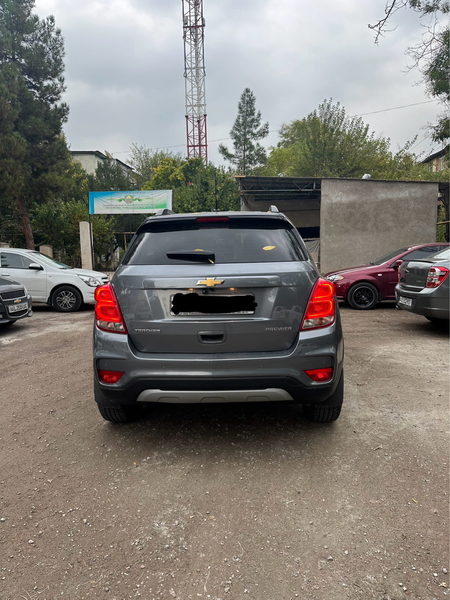 Tracker 1 sotiladi