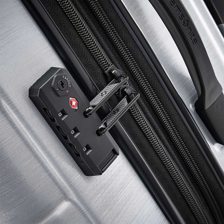 Багажный комплект   Samsonite Средний, 24 размер и салонный 20 размер.