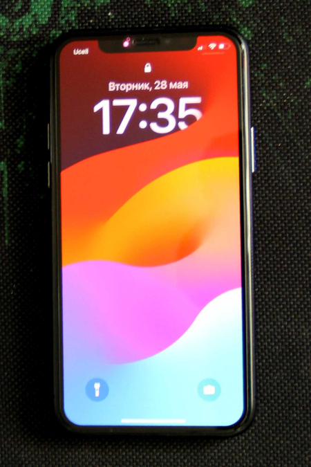 Zudlik bilan Iphone 11pro 64g sotiladi