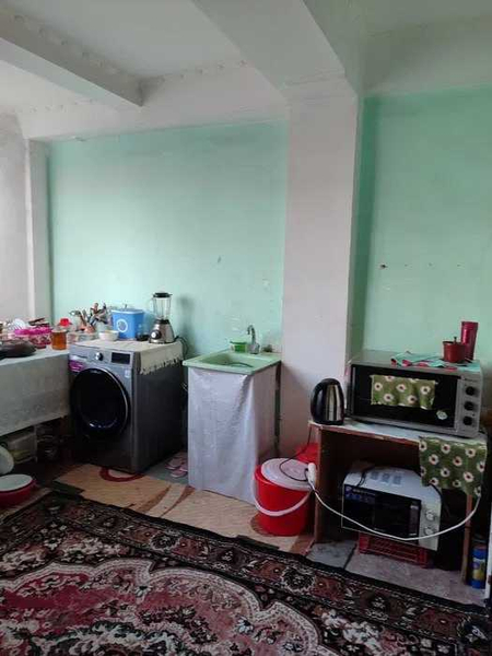Коратош орр 47 поликлиника
2.7.12  56м² разделка торец
балкон есть