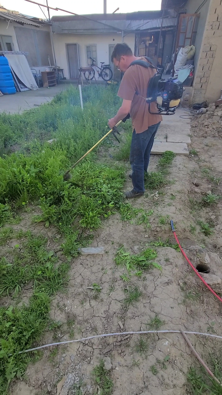 Продаю газонакасилку б/у