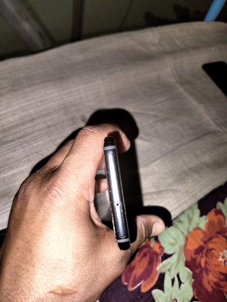 Samsung A3 2017 sotiladi