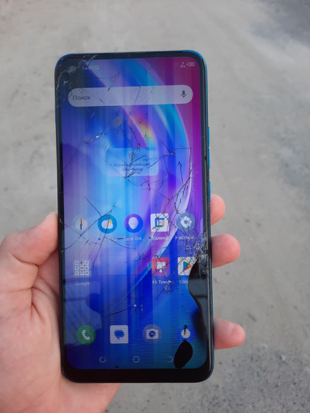 Telefon sotiladi arzonga