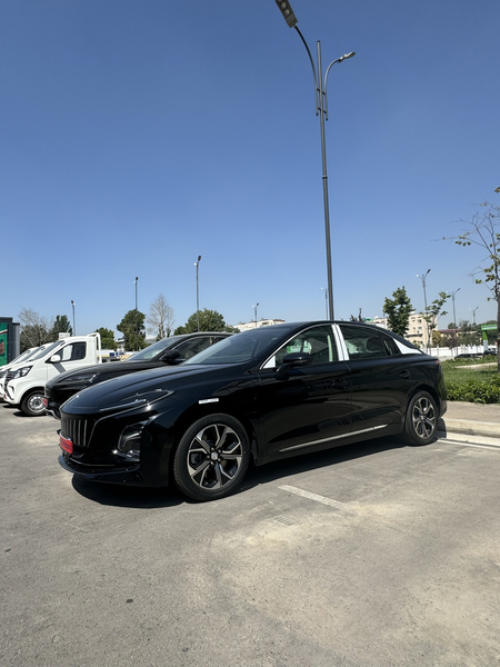 Hongqi eqm5 , 450 km, 500 km Nalichi!