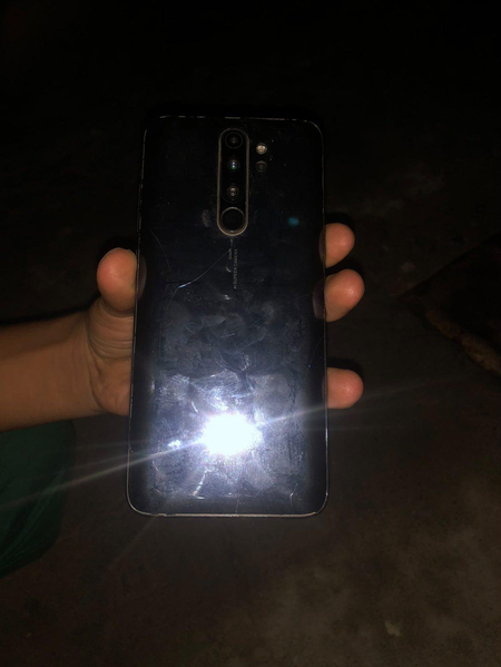 Redmi bot 8pro ishlashi zor 6 64 gb