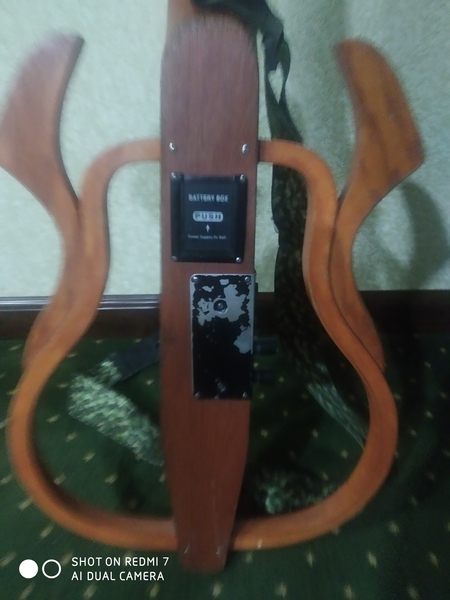 Gitara sotiladi гитара сотилади