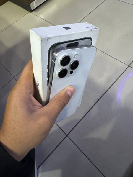 Iphone 15 pro max с гарантией