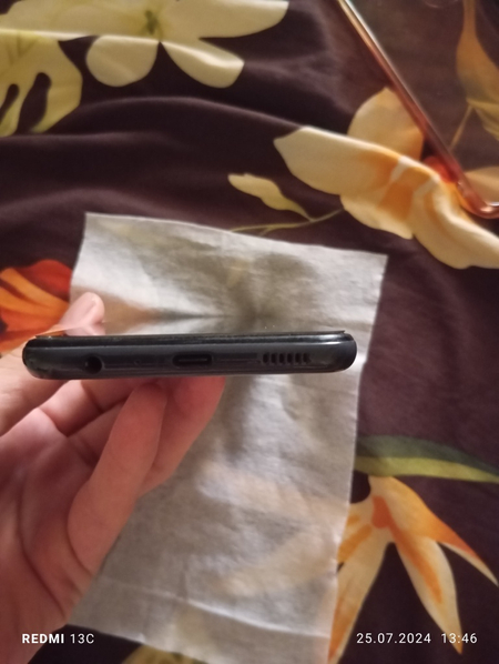 Samsung A13 4/32gb sotiladi