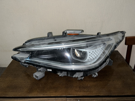 Volkswagen ID 4 xpro pure lite fara (фара)