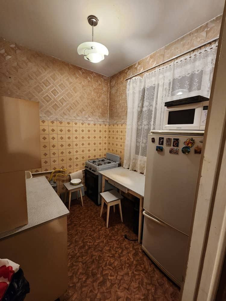 Продаётся квартира Чиланзар 12 квартал 4 ком 2 этаж 4 этаж дома