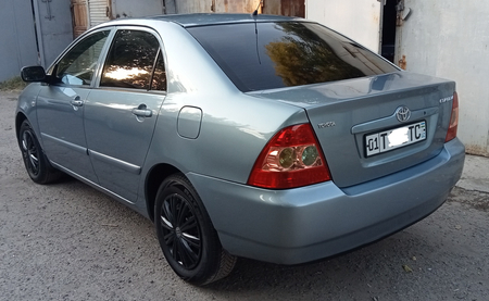 TOYOTA. Corolla 2004 г.