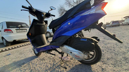 Срочно продаётся скутер YAMAHA REPLICA