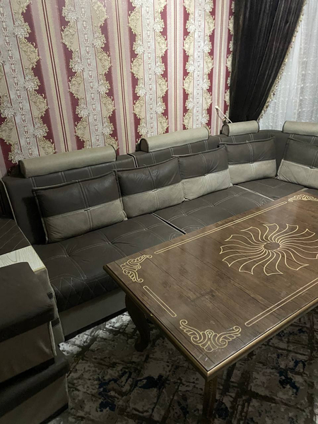 Mebel ugalok jurnalniy stoli bor yostiqlari bn