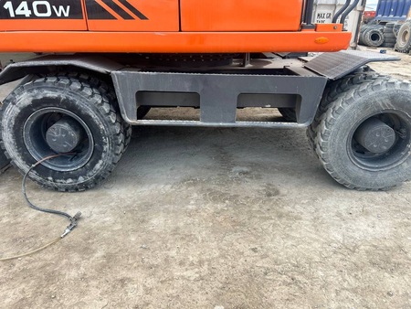 Экскаватор Doosan
