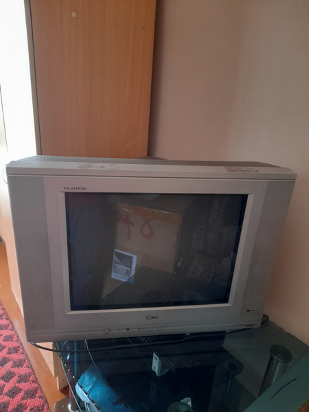 Телевизор марки LG тв