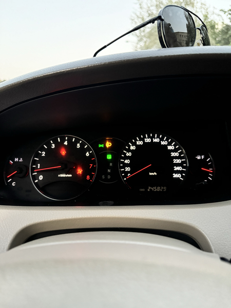 Toyota avalon продается